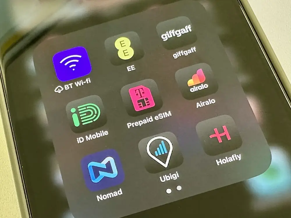 Airalo vs Holafly – Which eSIM is Right for Your Travels? - Rhys Adams